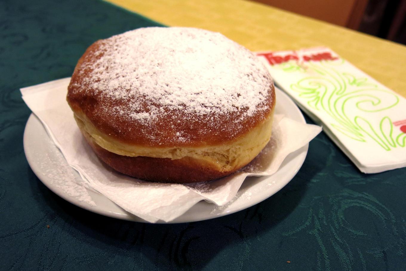 Gostišče Trojane: tradicija krofov ob stari cesti - siol.net