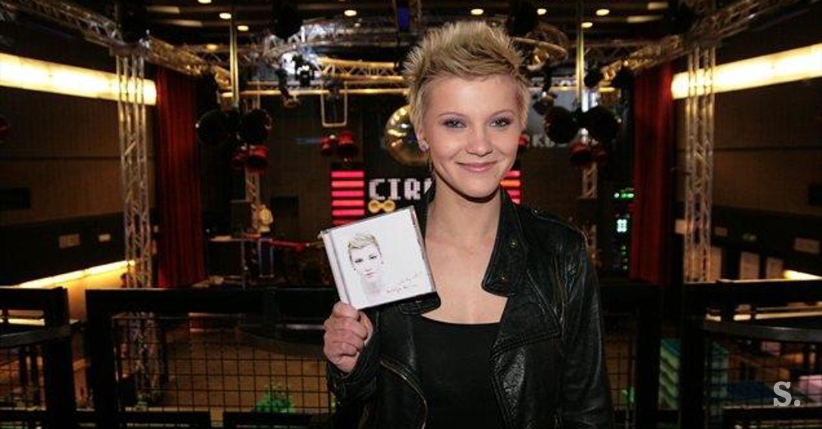 Katja Koren končno v solo izvedbi - siol.net