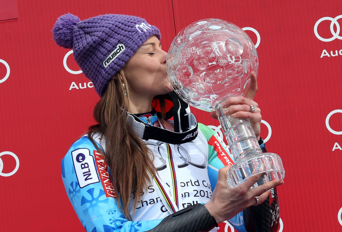 Nika Prevc se je pridružila Primožu Peterki - siol.net