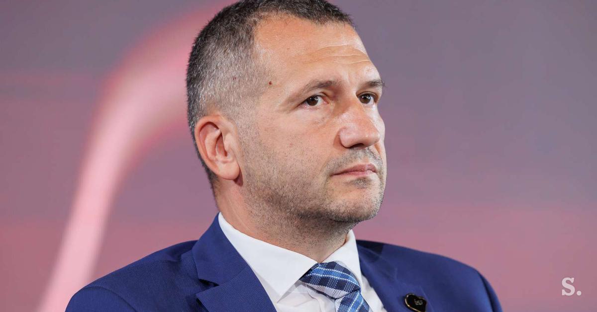 Damir Črnčec: Trumpov in Putinov tango na Aljaski - siol.net