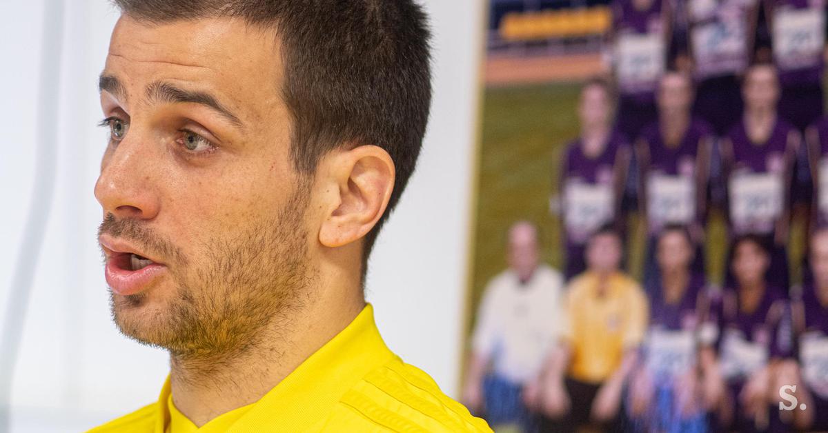 Nogometaš z najbolj nabrušenim jezikom bi zelenico zamenjal za mikrofon ...