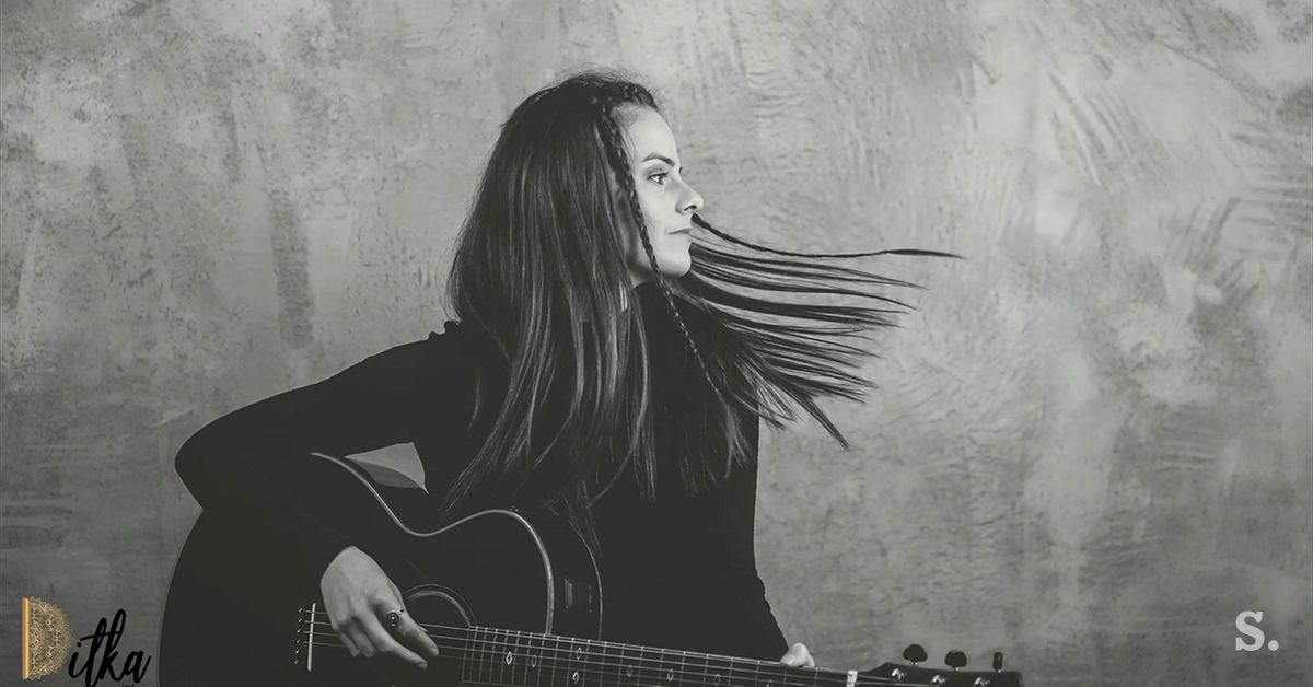 Naša pevka je z izjemnim uspehom stopila ob bok svetovnim glasbenim ...