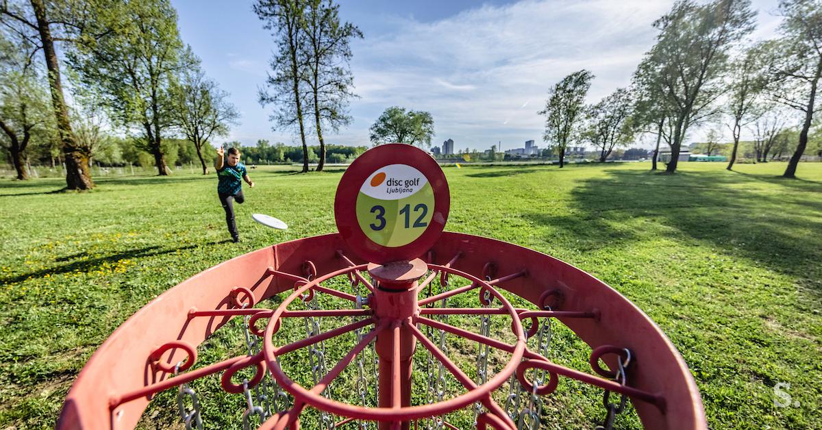 Blaž Petrovič in Andreja Bernjak državna prvaka v disk golfu - siol.net