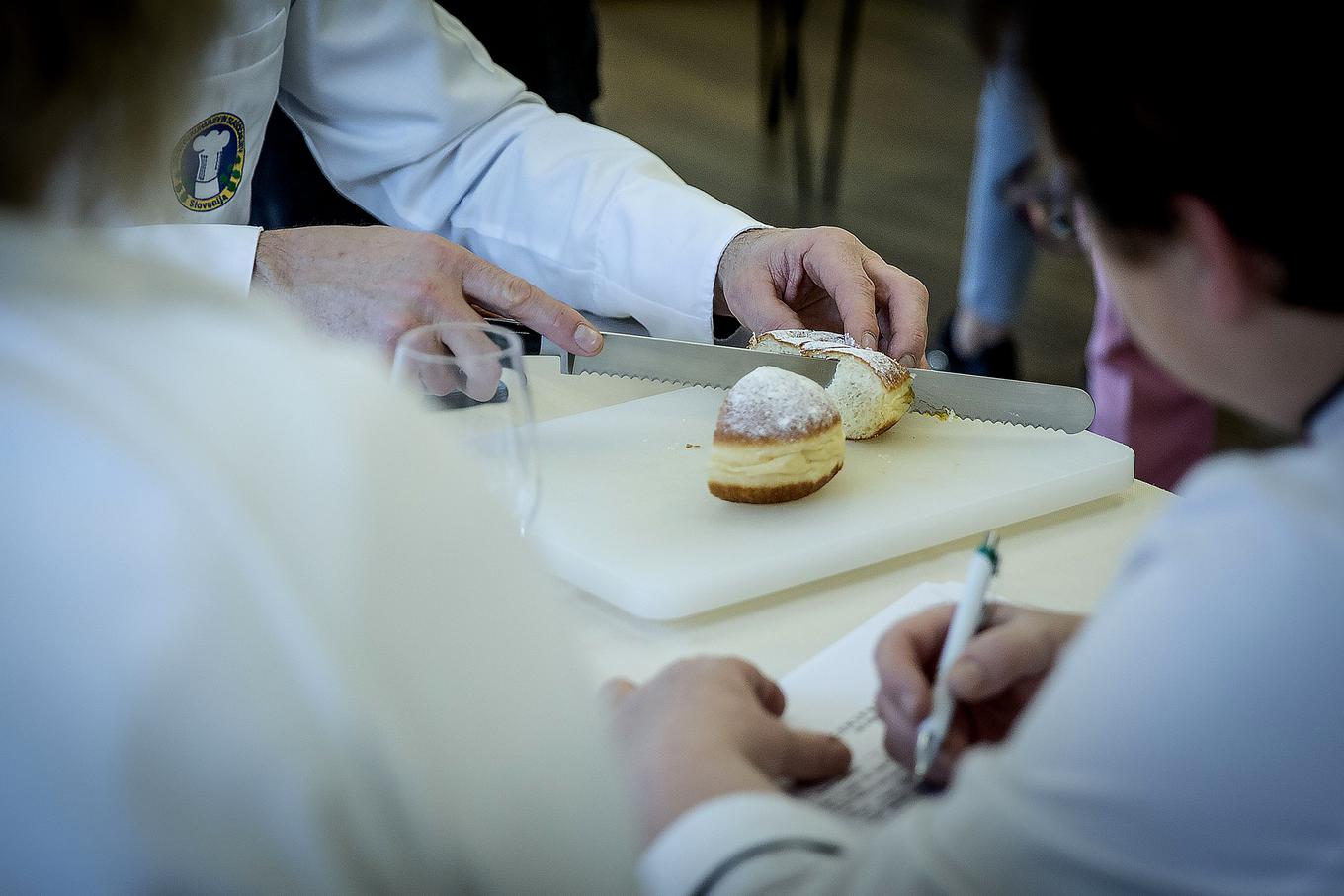 Izbrali so najboljši slovenski krof, zmaga gre v Novo mesto - siol.net