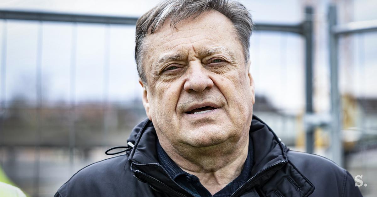 Dodik bo predlagal umik sankcij za Pirc Musar in Fajon - siol.net