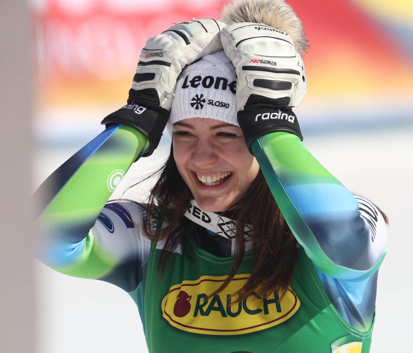 Slokarjeva in Kline najboljša v smuku - siol.net