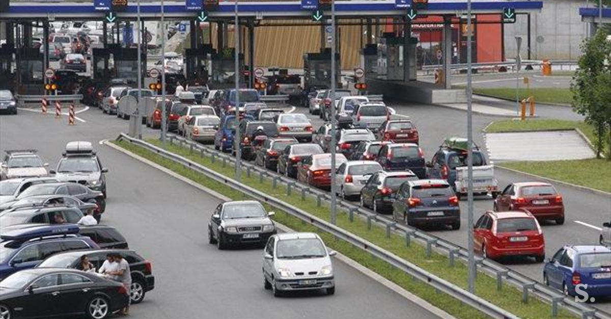 Za praznike zastoji na cestah - siol.net
