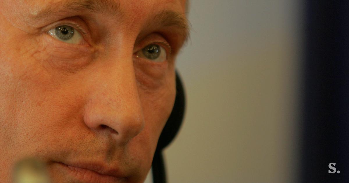 Usodni poljub: kaj vse počne Putin, da ne bi izgubil oblasti - siol.net