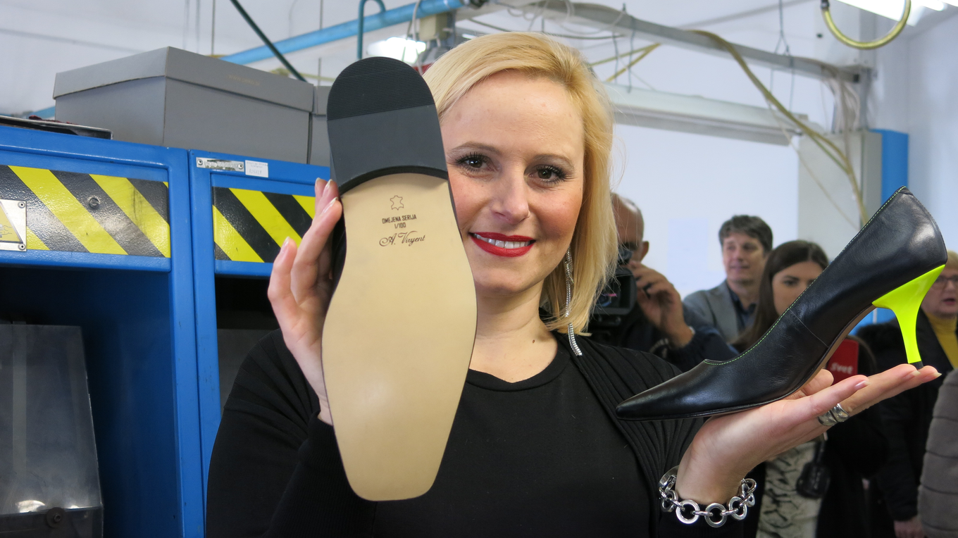 Na pogorišču Peka nastali prvi novi čevlji Alje Viryent #video - siol.net