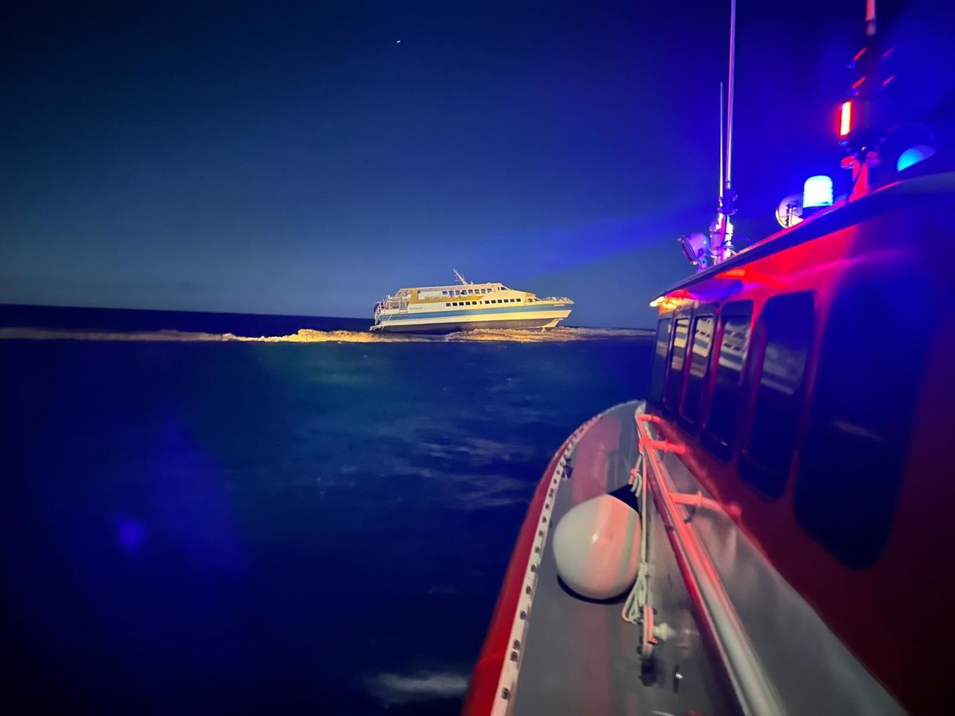 Nasedli potniški katamaran Princ Zadra potonil - siol.net