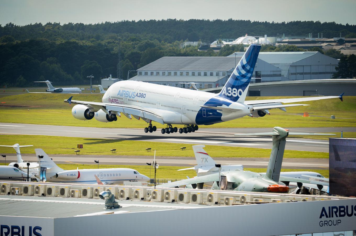 Airbus A380 – od blizu poglejte delo pilota na največjem potniškem ...