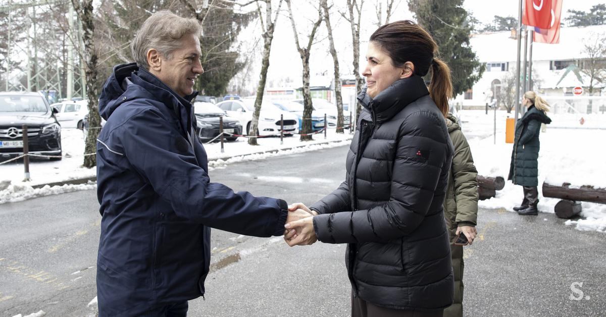Premier Golob na ogled terena po snežni ujmi na območju Maribora - siol.net