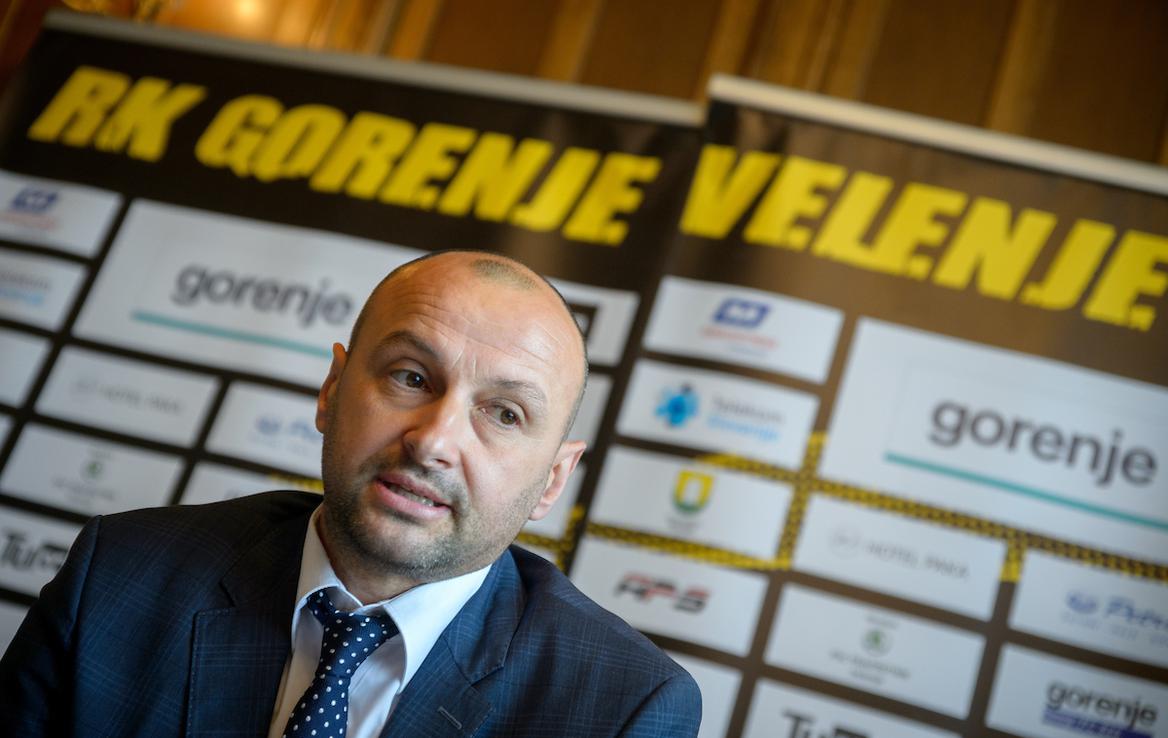 Željko Babić: K maši in na tekmo v najbolj svečani obleki - siol.net