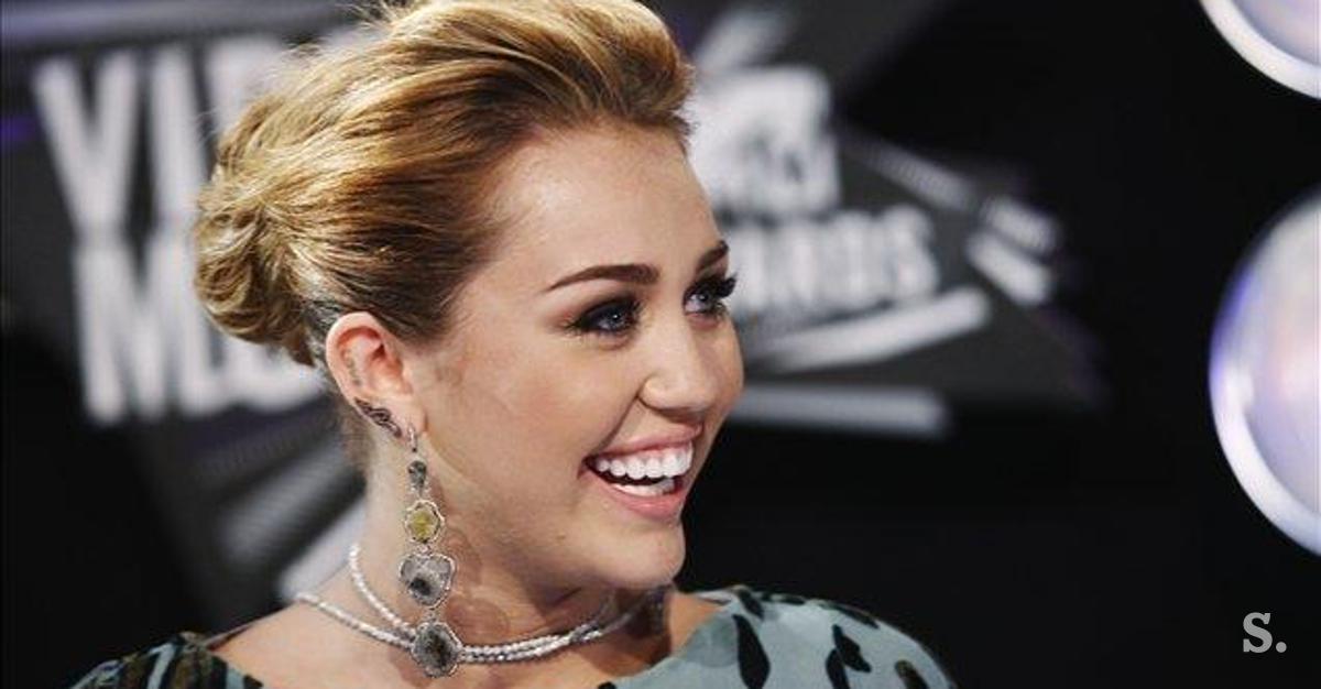 Miley Cyrus bo dobila svakinjo - siol.net