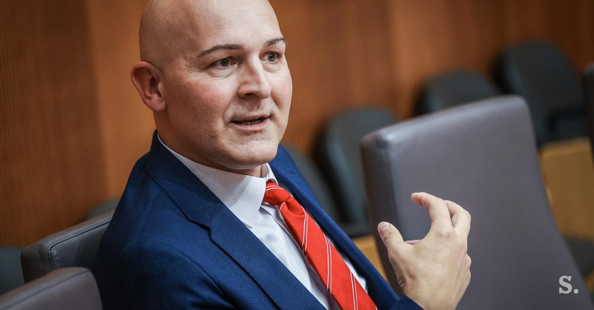 Kandidat za ministra za izobraževanje Borut Rončević prepričal ...