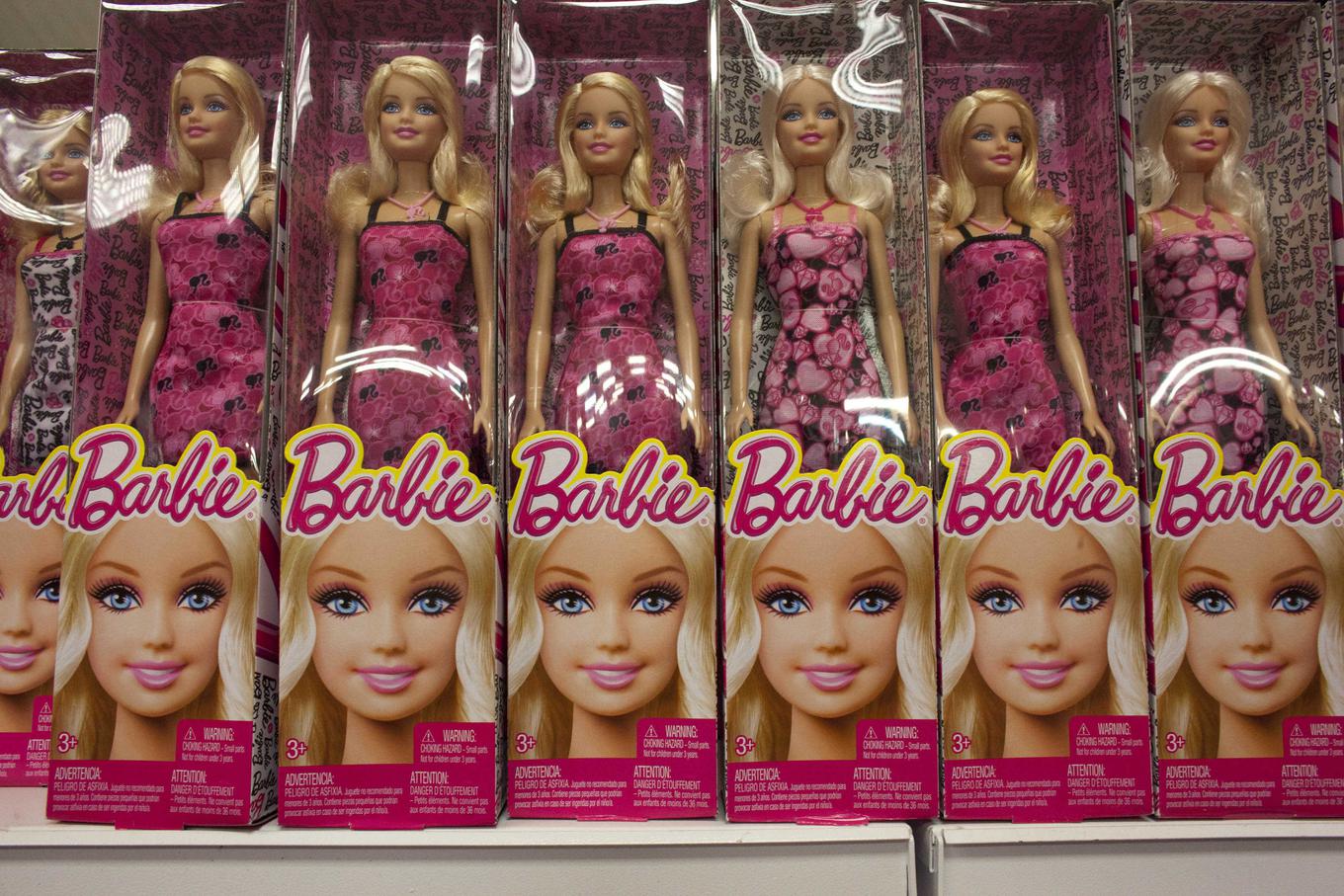 Leta ji ne pridejo do živega: Barbie praznuje 64. rojstni dan - siol.net