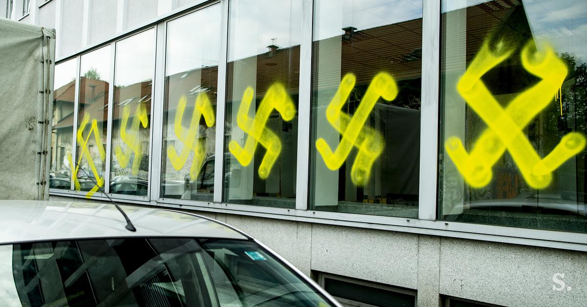 Vandal na pročelje ministrstva za kulturo narisal svastike, ministrica ...