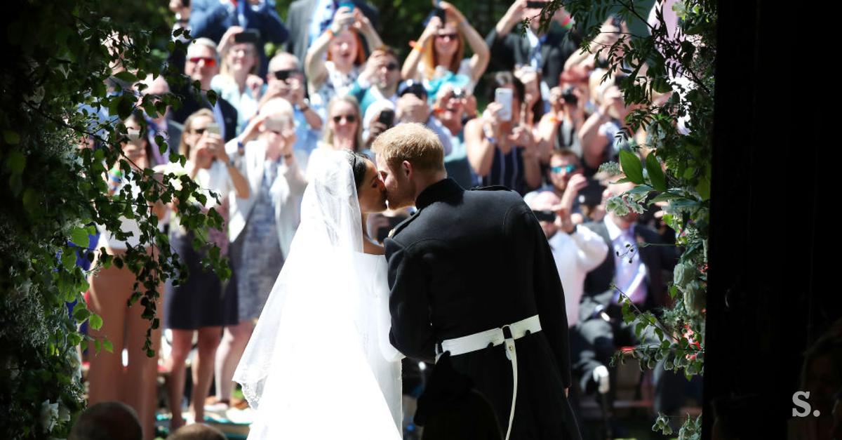 Sedem gest, s katerimi sta se Harry in Meghan poklonila princesi Diani ...