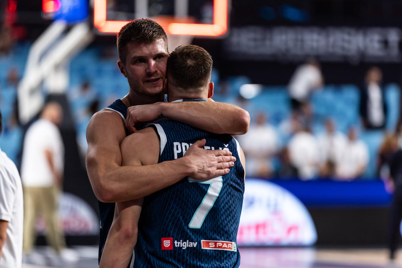 Slovenski rekorder Edo Murić brez komentarja, Dončić z izbranimi ...