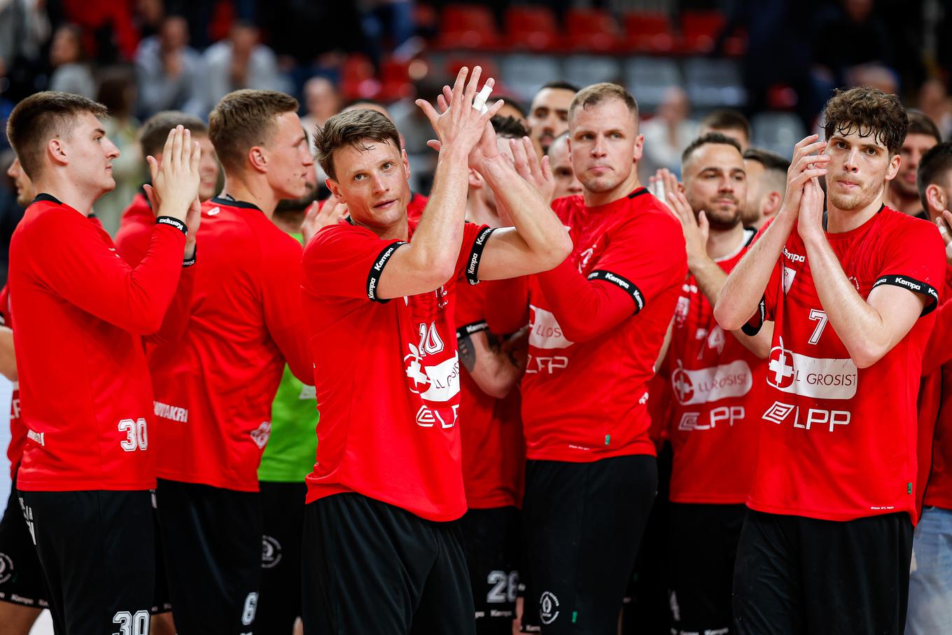 Jure Dolenec je pomahal v slovo - siol.net
