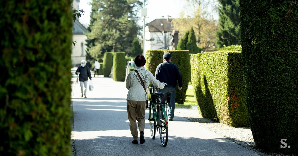 Ljubljanski mestni svet potrdil višjo ceno grobnine s 1. marcem - siol.net