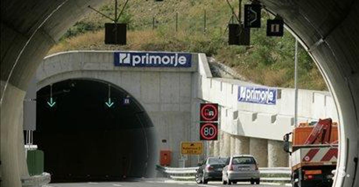 Zemeljski plaz nad hitro cesto Vipava-Razdrto - siol.net