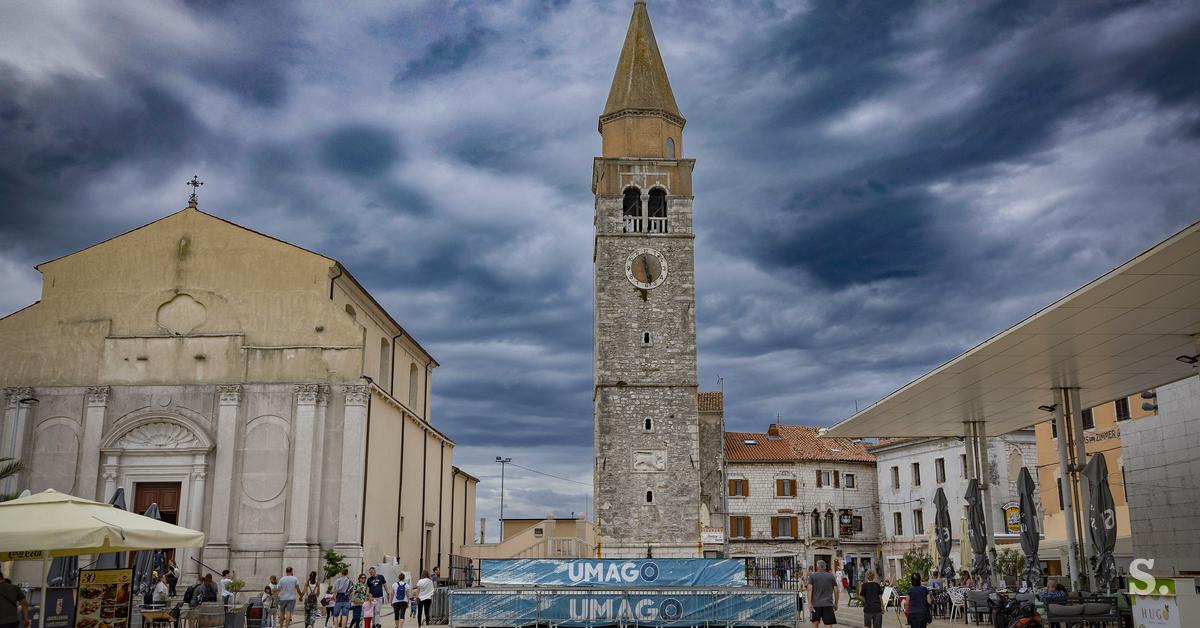 Umag pod vodo: "Totalni potop. V eni uri padlo sto litrov dežja." # ...
