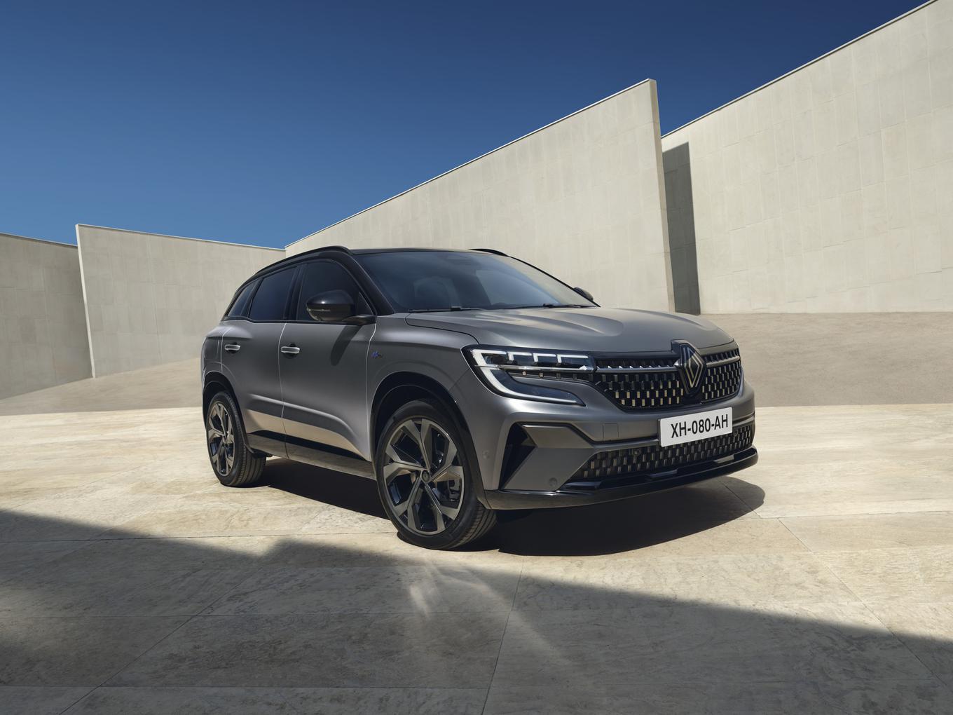 Osupljivi Renault Austral vam uredi okolico doma, opere okna, nabavi in ...