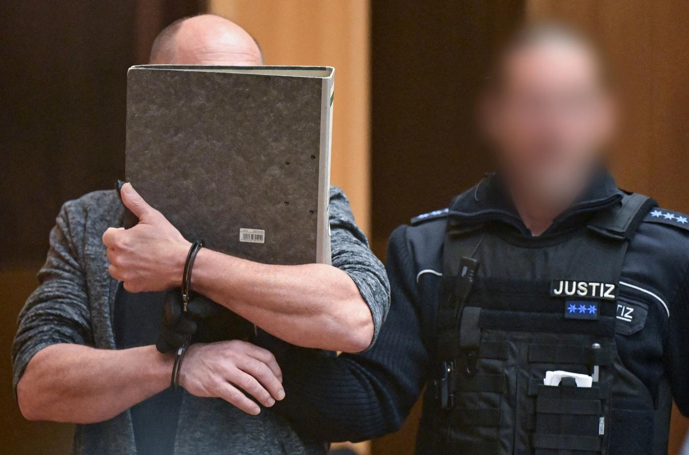 V Nemčiji se je začelo sojenje članom skupine Državljani rajha #video ...