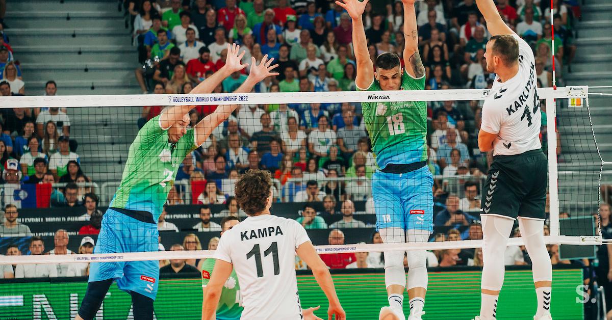 Slovenski odbojkarji gladko v osmino finala - siol.net