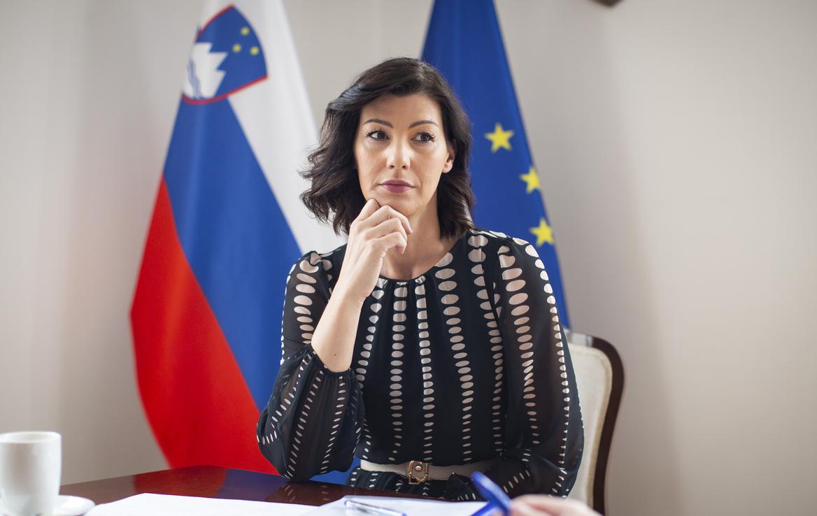 Švarc Pipanova še vedno verjame v pravočasno rešitev glede sodniških ...