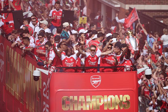 Dan po porazu v finalu lige prvakov šampionska parada za Arsenal #video ...