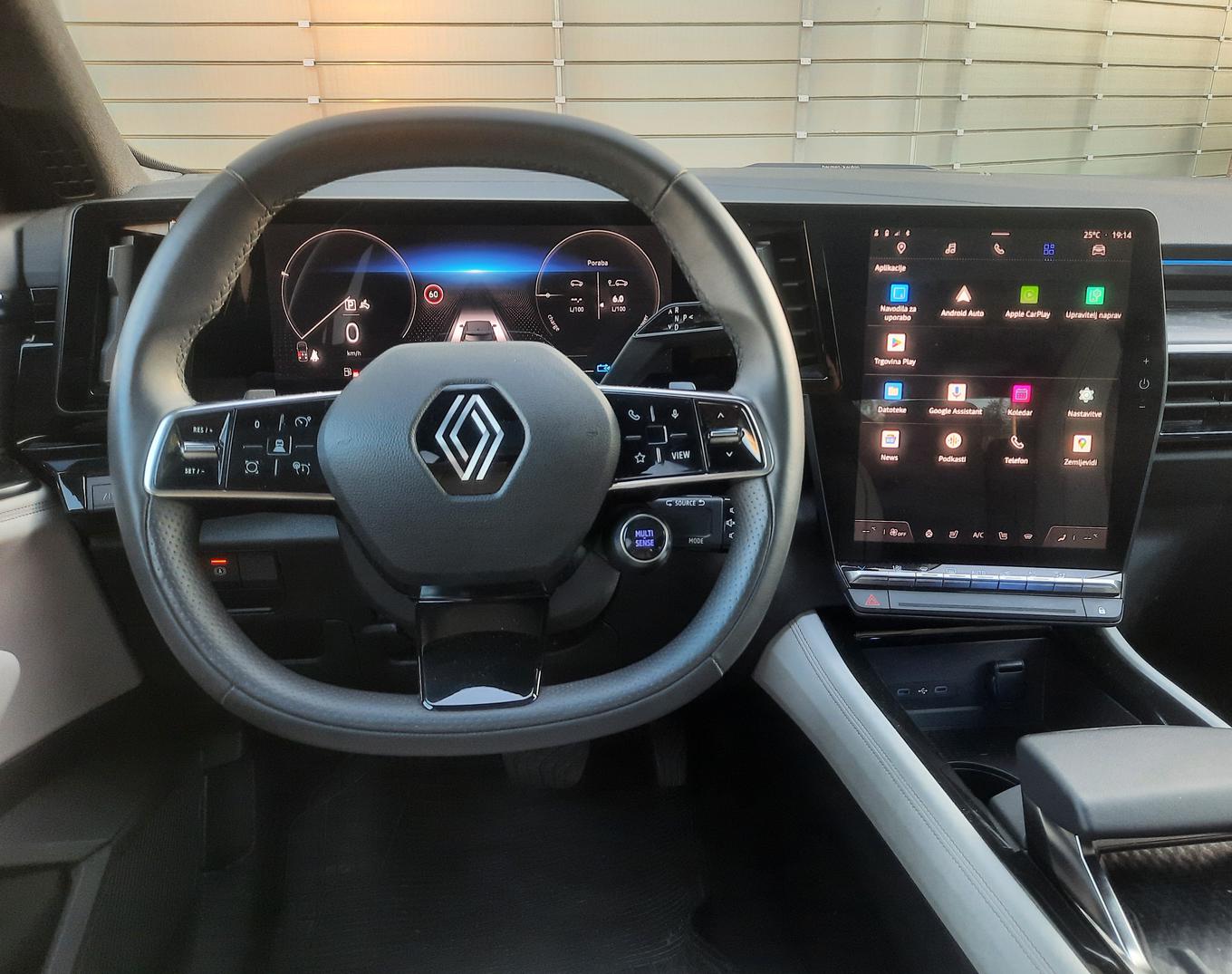 Renault espace – "Je to austral karavan?" Potem so videli napis zadaj ...