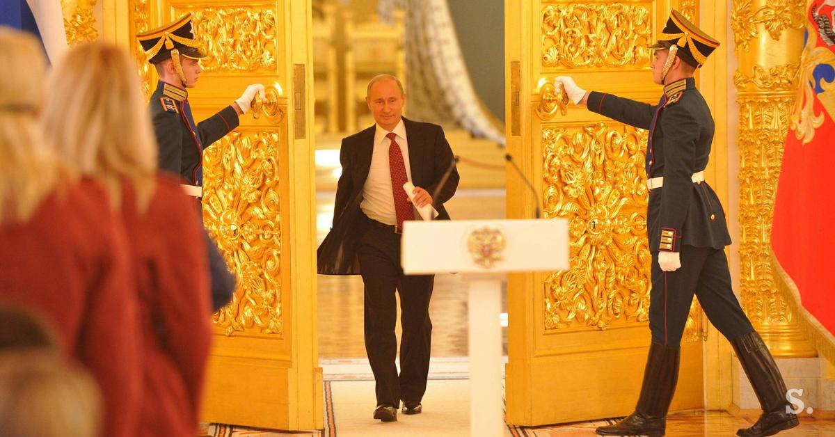 "Če bo Putin pokazal šibkost, ga bo njegovo volčje krdelo pokončalo ...