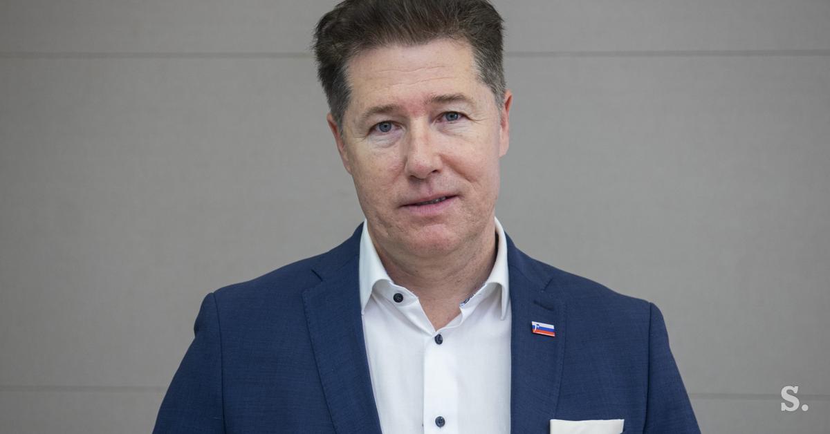 Poslanec SDS Franc Breznik postal očka - siol.net