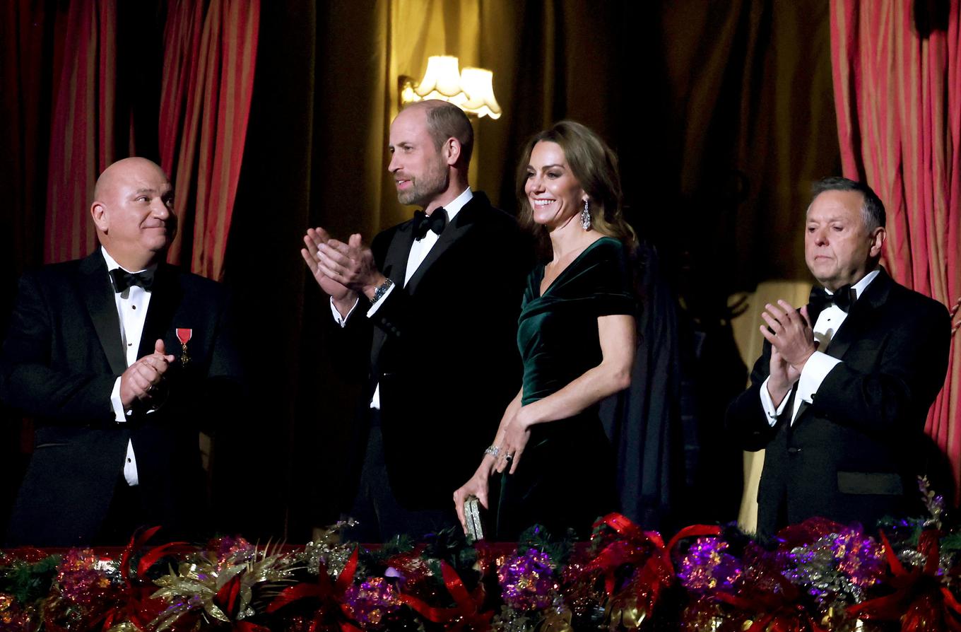William in Catherine prvič po dveh letih spet skupaj na rdeči preprogi ...