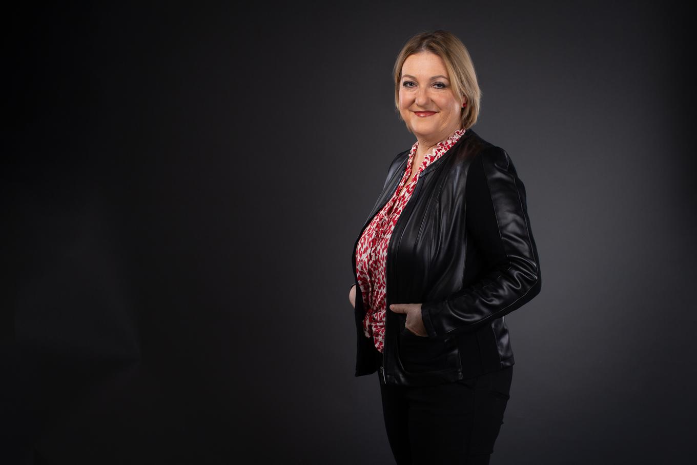 Mateja Malnar Štembal: Poklicni učenjaki in študirani bedaki - siol.net