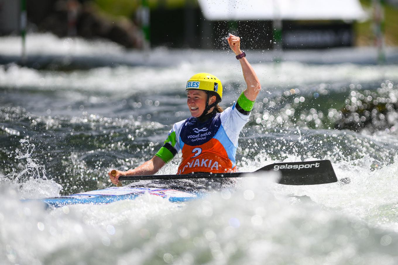 Eva Alina Hočevar ne popušča - siol.net