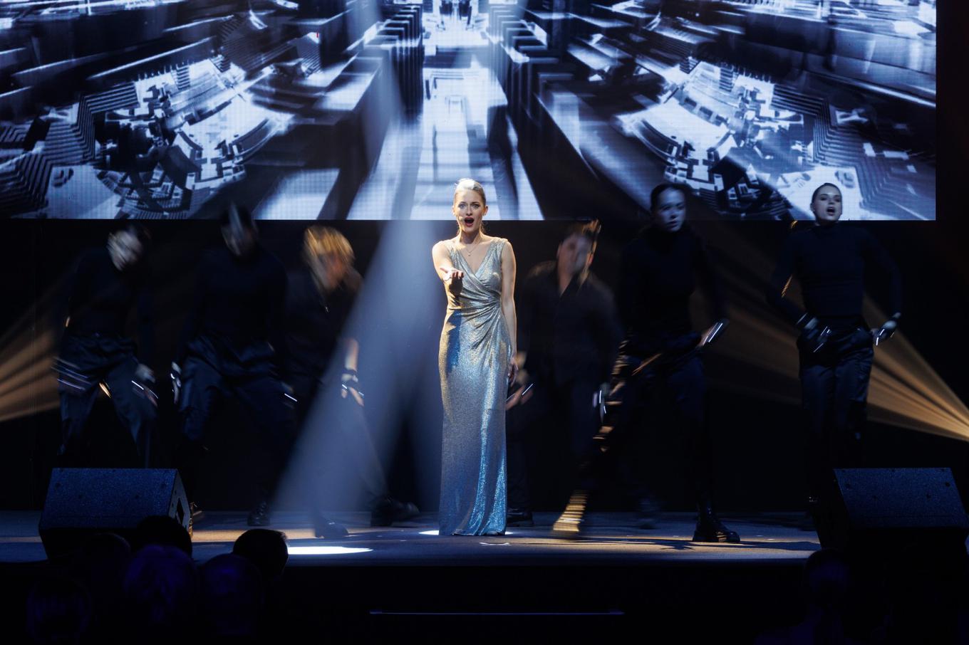 Imeniten poslovilni dan šampiona Petra Prevca se je zaključil z gala ...