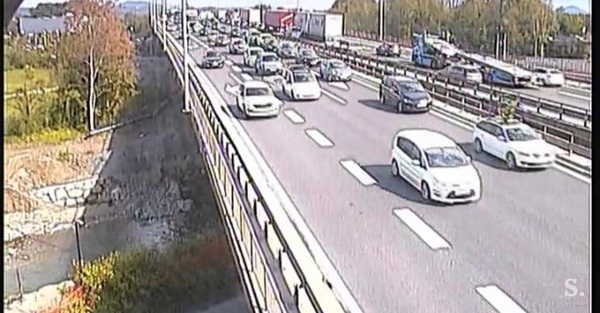 V prazničnem tednu na slovenskih cestah pričakujte zastoje - siol.net