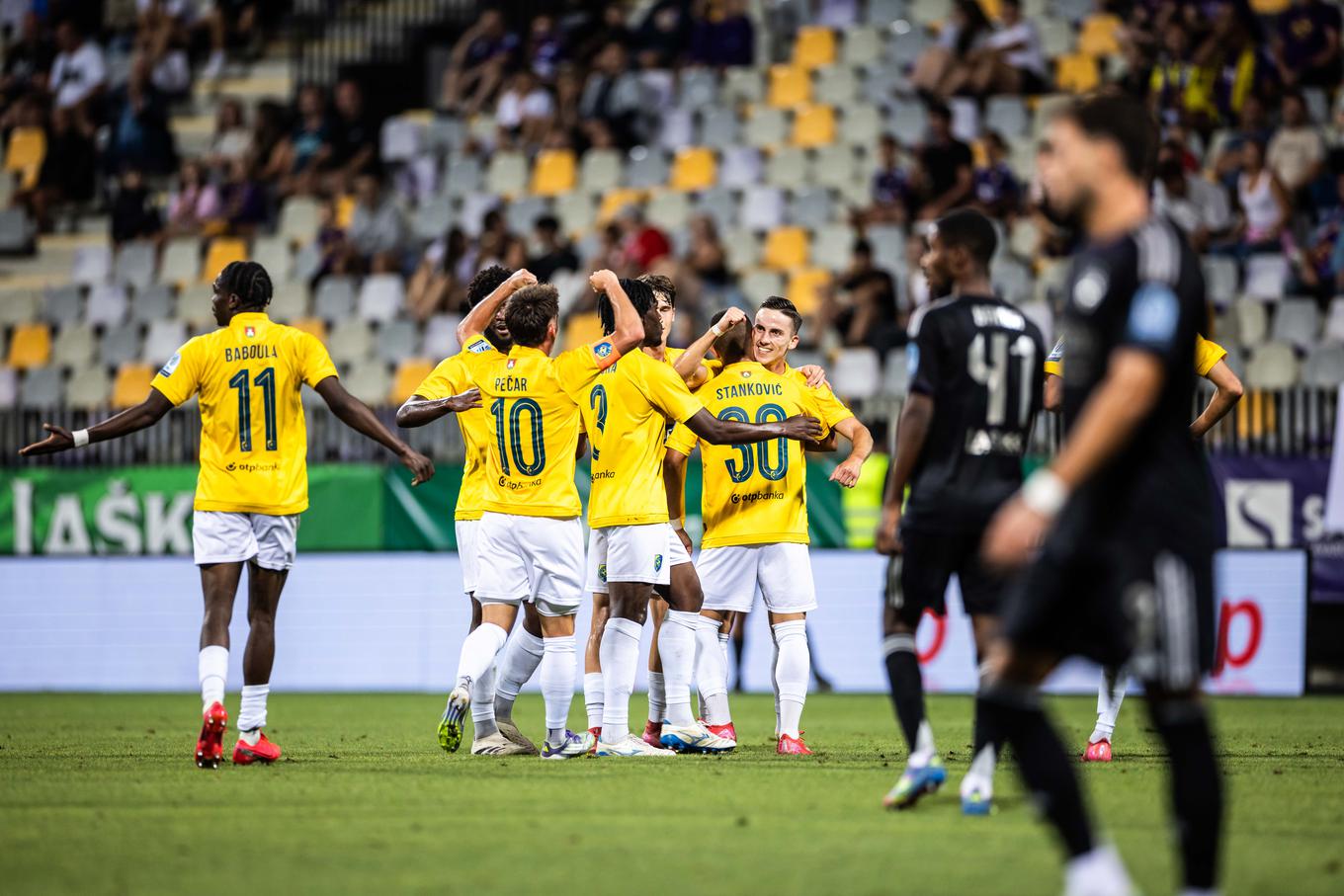 Prepričani, da imajo najboljšo ekipo v ligi, krivec za neuspeh pritisk ...