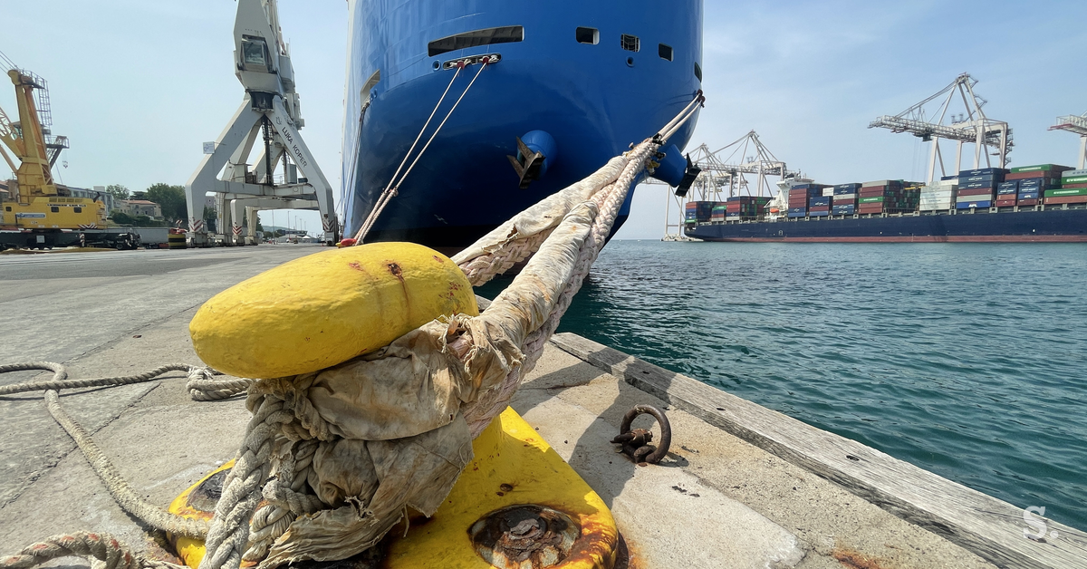 Uprava za pomorstvo ladji MV Kathrin ne bo prepovedala vplutja #video ...