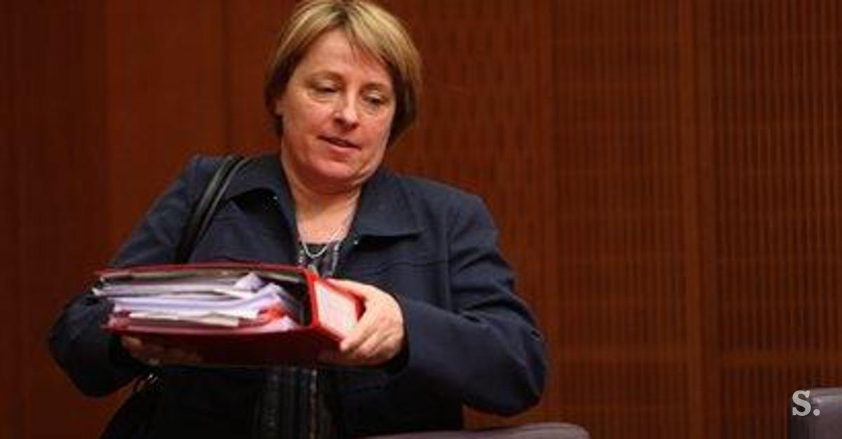 Golobič je premieru že podal odstopno izjavo - siol.net