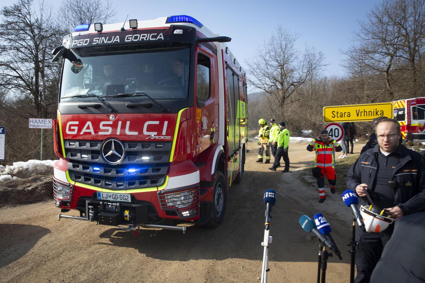 Vzrok eksplozije na Vrhniki neznan. Ena oseba umrla, dve življenjsko ogroženi. #video #foto ...