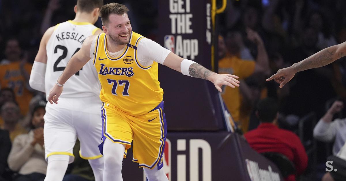 Veličasten debi Luke Dončića, gledalci ponoreli #video - siol.net