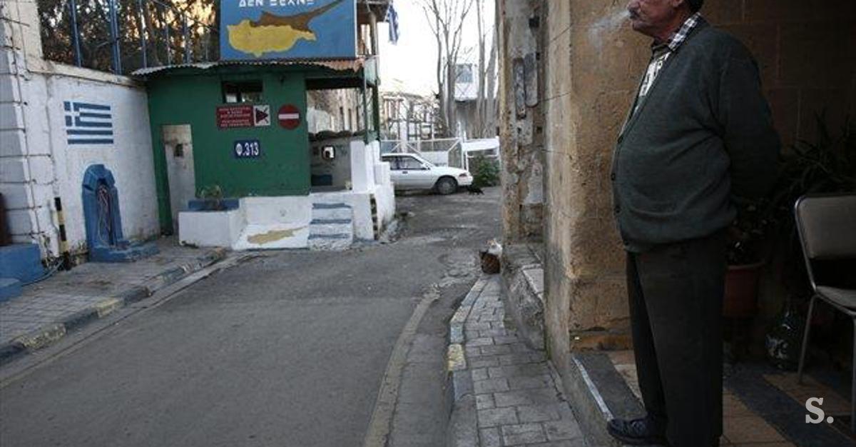 Z e-cigareto v roki na drugačno pot kot Ciper - siol.net