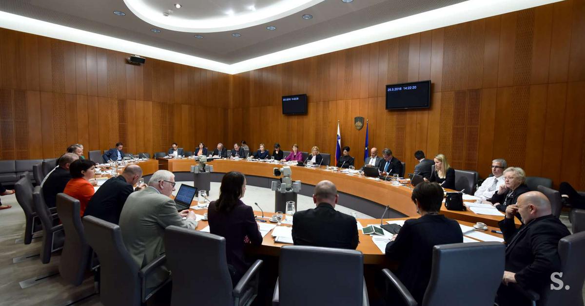 Odbor DZ potrdil predlog za dodatna proračunska sredstva za Zpiz - siol.net