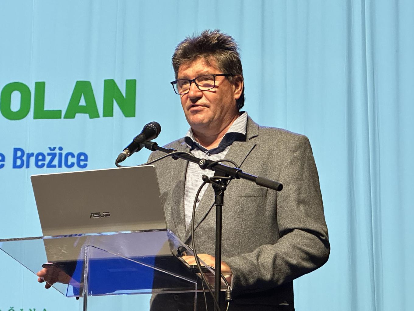 Župani: Šutarjev zakon v pravo smer. Romi: Nekateri predlogi so ...