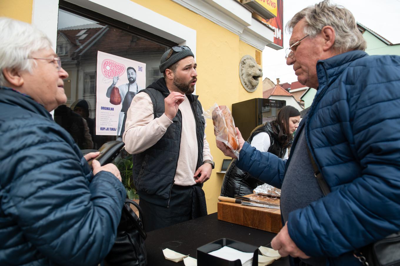 Filip Flisar se je lotil novega posla, zdaj ima svojo šunko - siol.net