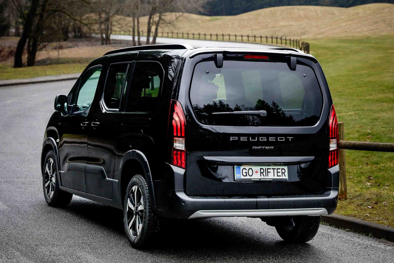 Dizel je nazaj: Peugeot Rifter za družino, delo in avanturo - siol.net